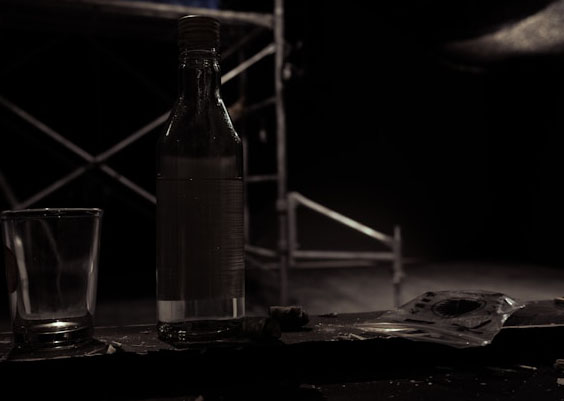Alkoholik wysoko funkcjonujący – jak go rozpoznać i podejść do problemu ...